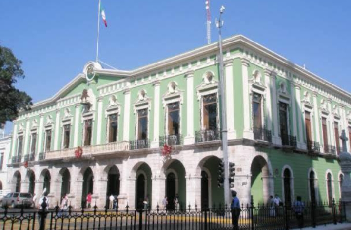 Agencia internacional Fitch Ratings mejora la calificación crediticia ...